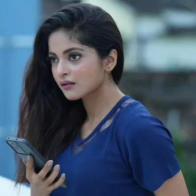Diya Mukherjee (365.7K Followers) | Instagram Influencer in Kolkata ...