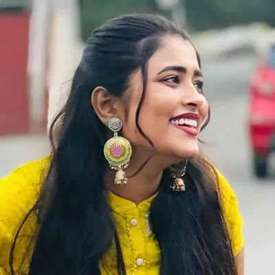 Geetu Royal (756.2K Followers) | Instagram Influencer in Ho Chi Minh ...